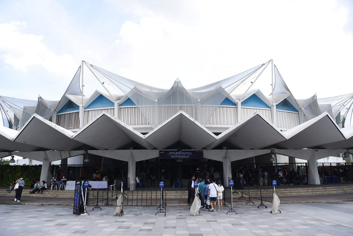 FAB 7 SPARK EMOTIONAL SCENES IN THEIR HEARTFELT FAREWELL TO THAILAND ...