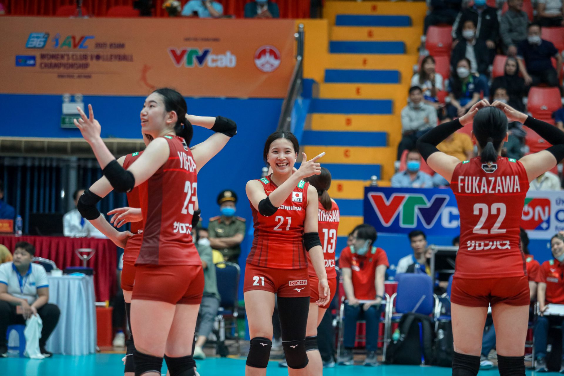 ALTAY, DIAMOND FOOD CAPTURE LOPSIDED VICTORIES AND KING WHALE STUN ...
