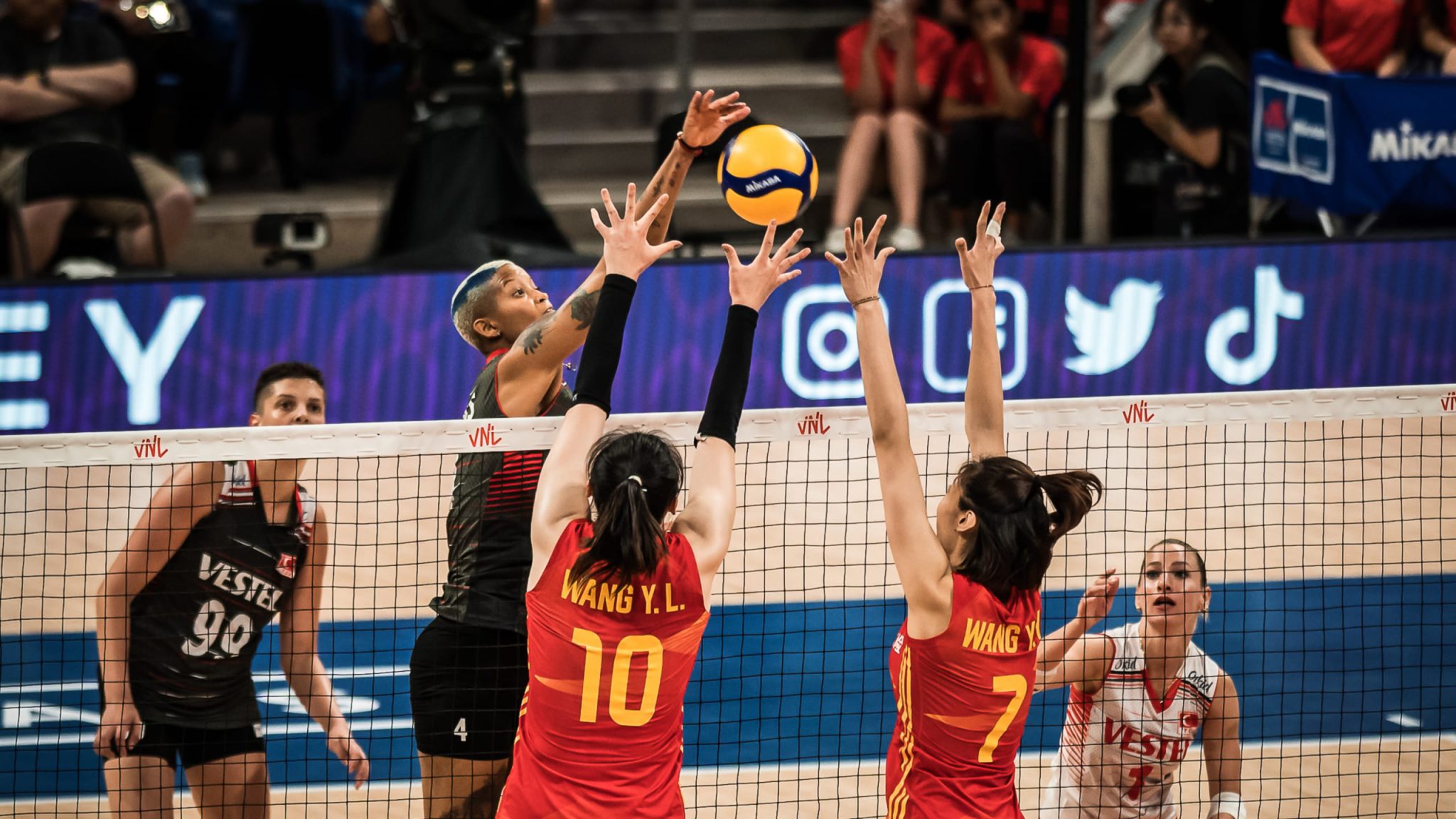 TURKIYE SHINE THE BRIGHTEST AND SECURE THEIR FIRST-EVER VNL GOLD ...