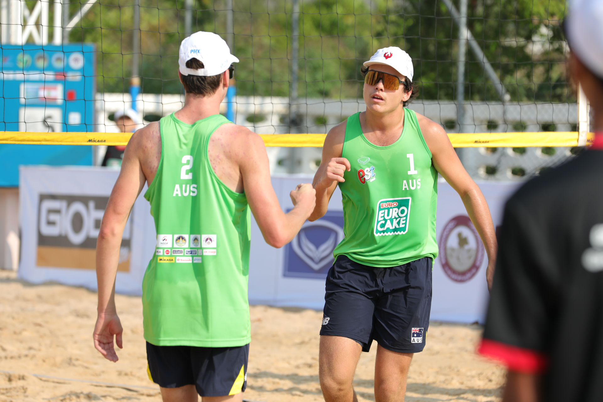 STRONG TEAMS OVERCOME SEARING HEAT AND CHALLENGES FOR FIRST DAY WINS AT ...
